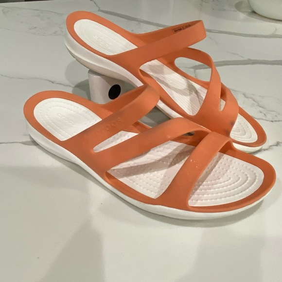 CROCS | Shoes | Crocs Womens Beach Sandals Size 8w | Poshmark
